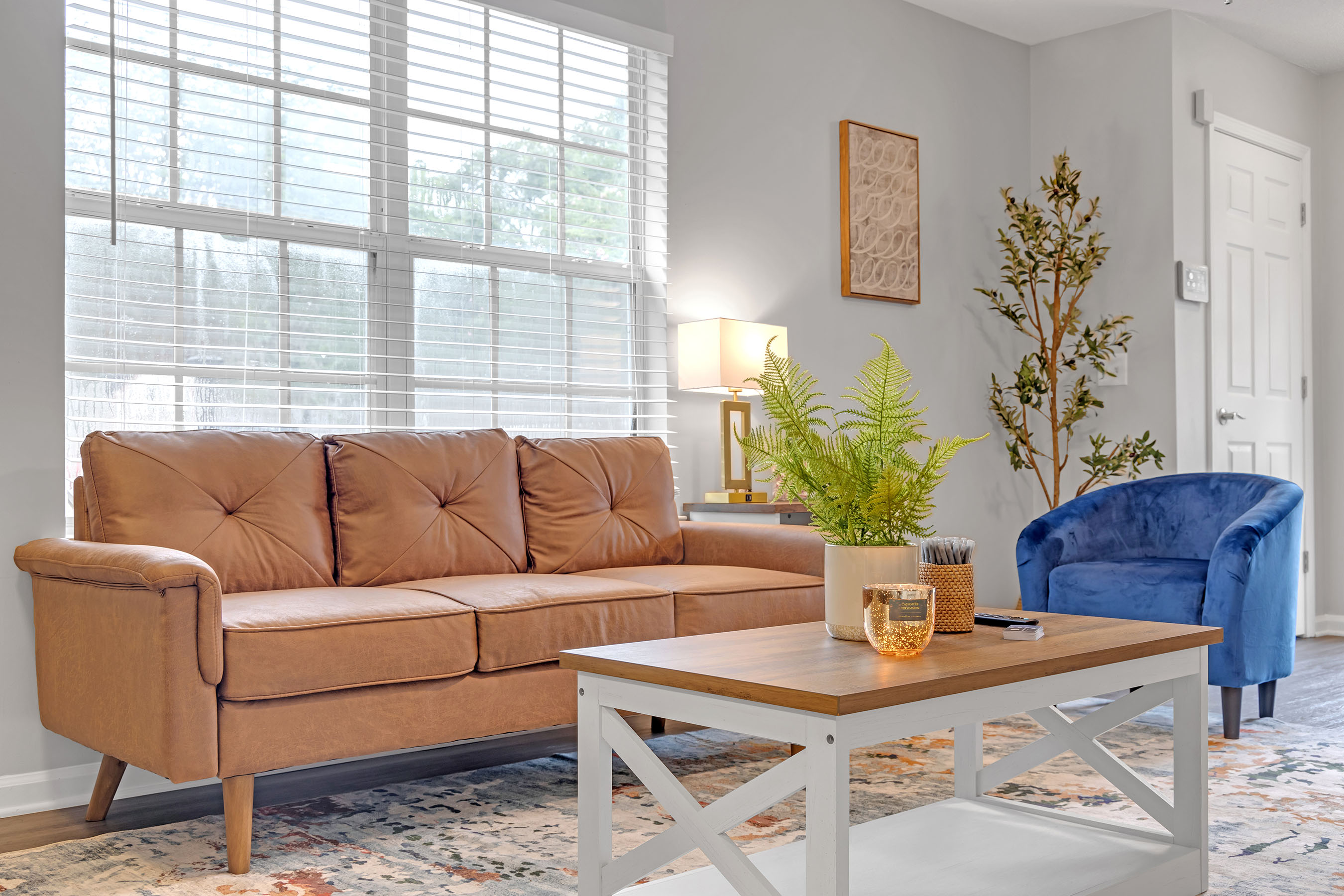 Gallery - Lakeview Oaks Apartments